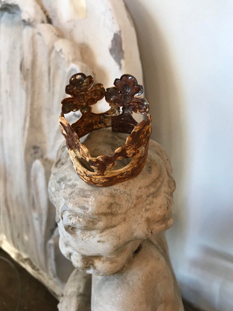 Metal crown, ivory and rust crown – Faded Fragments