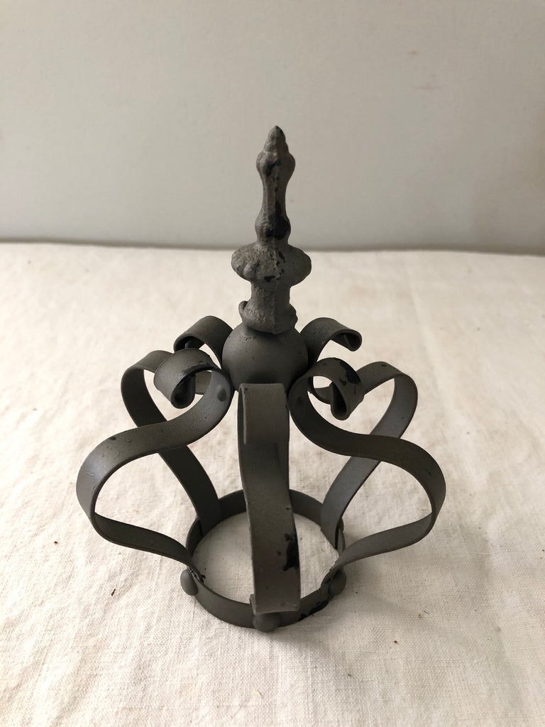 Wrought Iron Crown with finial on top – Faded Fragments